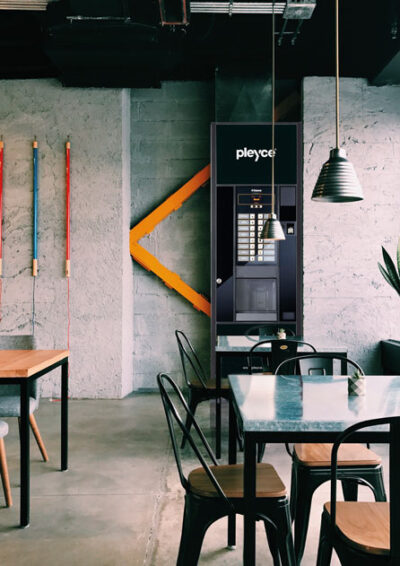 Distributeurs automatiques de café & boissons chaudes professionnels